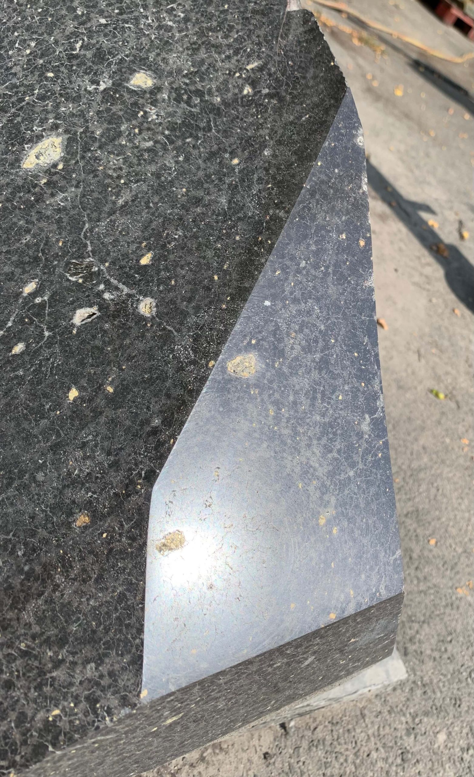 NN - Steinernes Zeichen für Offenheit und Toleranz - Wundertexte